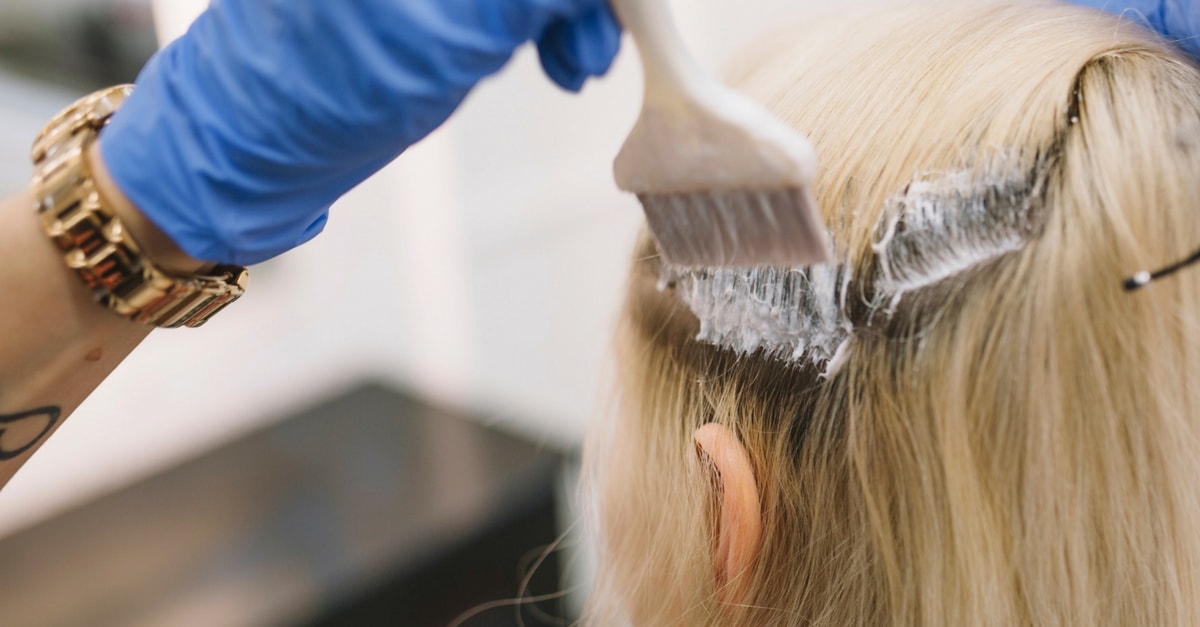 ¿Sabe cuál es la mejor manera de matizar el color de su pelo?