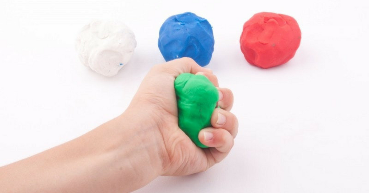 Hacer plastilina casera es fácil, rápido, económico y divertido