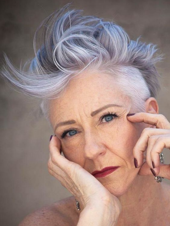 Grisáceo estiloso: 19 fotos que demuestran que las canas no envejecen