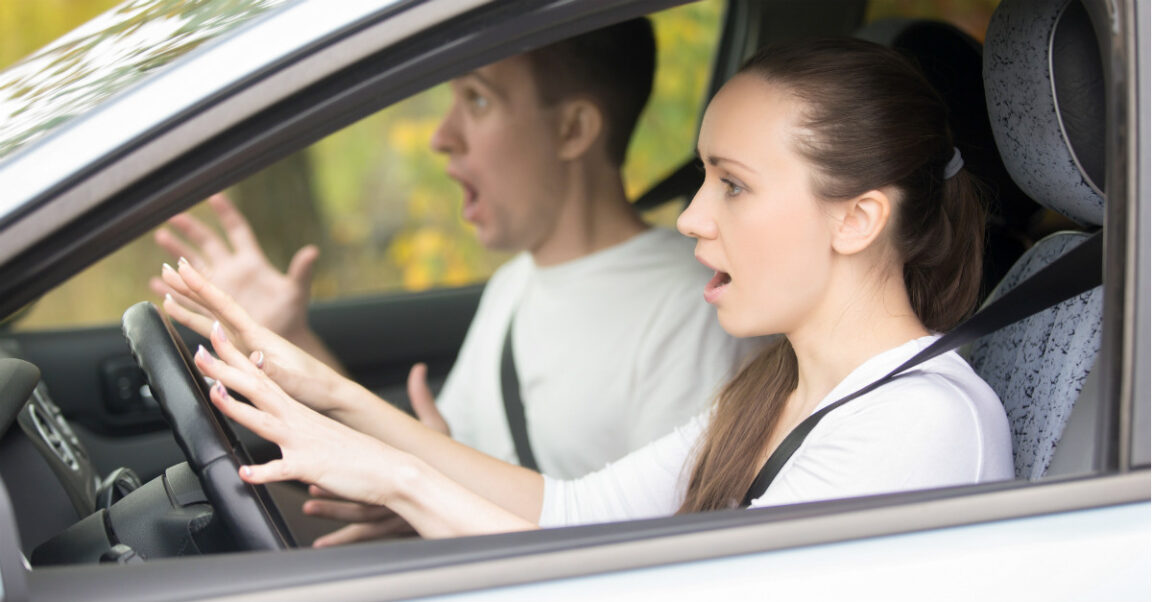 ¿Qué es la amaxofobia?