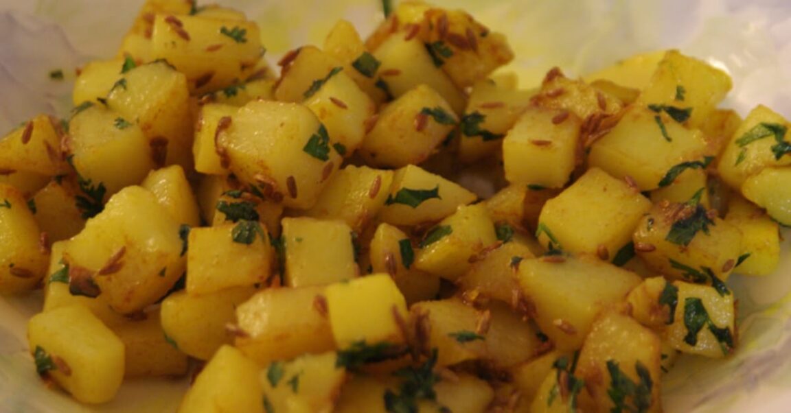 Cómo hacer papas salteadas: 4 recetas para disfrutar con tu familia