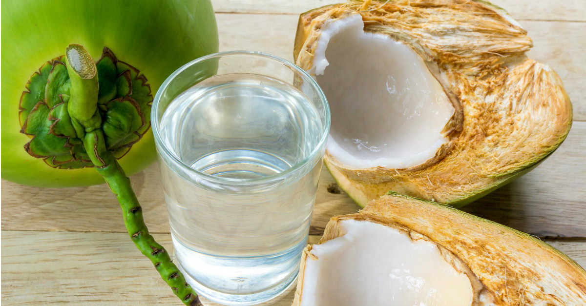 ¿Cuál es el mejor momento para beber agua de coco?