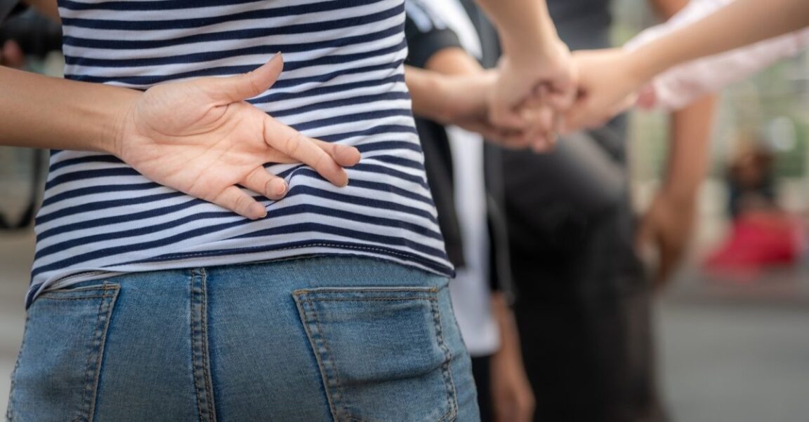 Cómo detectar a las personas falsas: 5 señales a las que debes prestar ...