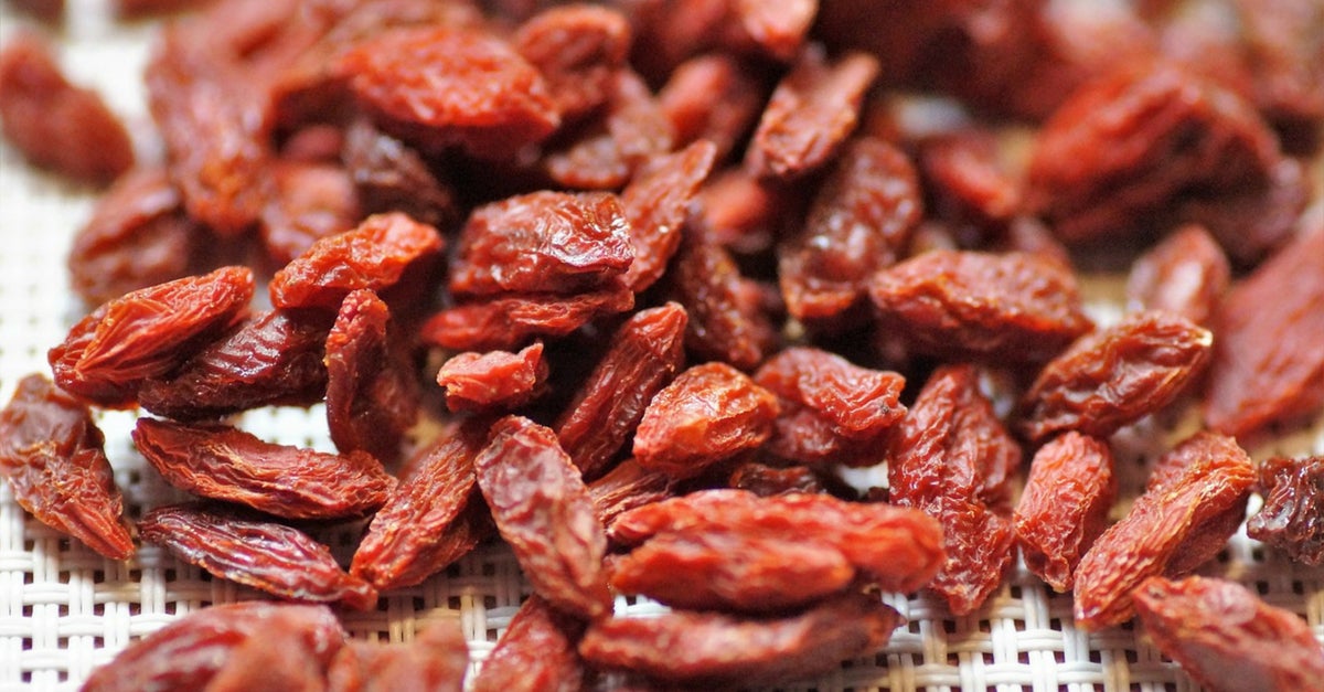 ¿Cómo consumir la baya de goji? Conoce mejor esta fruta