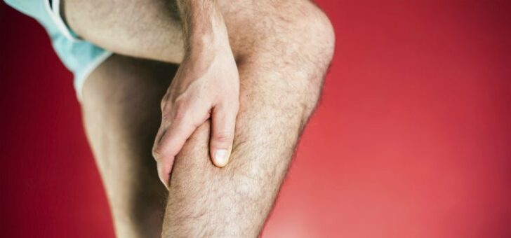 Calambres: qué es, causas principales, cómo aliviarlos y prevenirlos